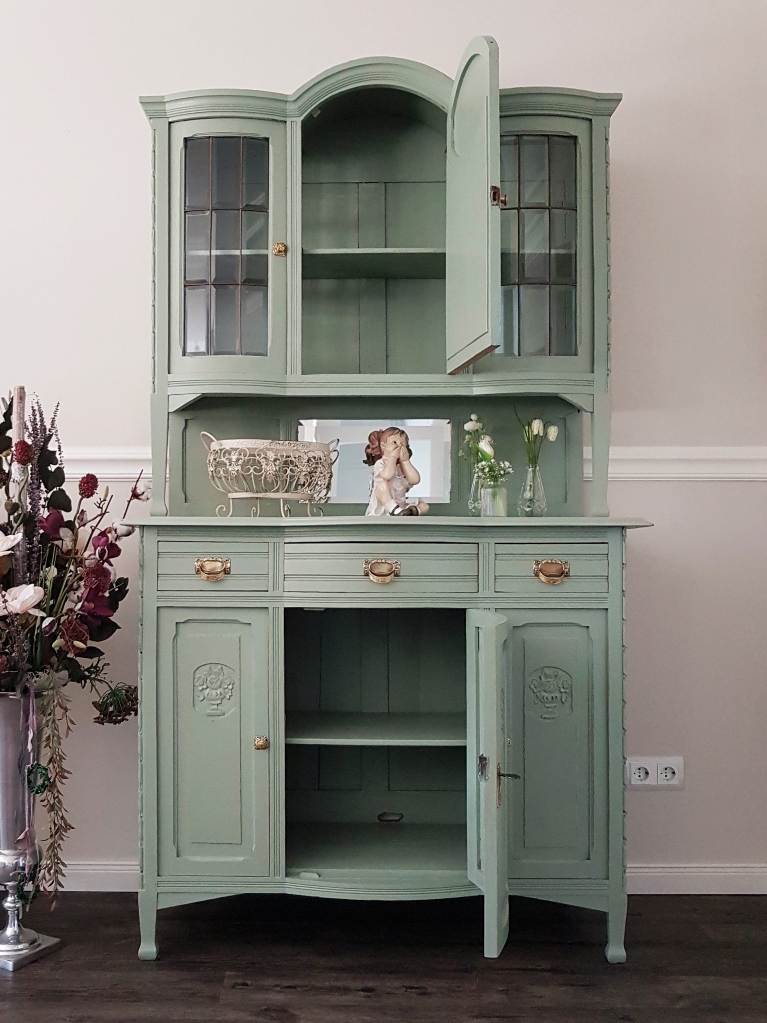 Antiker Buffetschrank – Eiche – cottage green – Shabby Chic ...